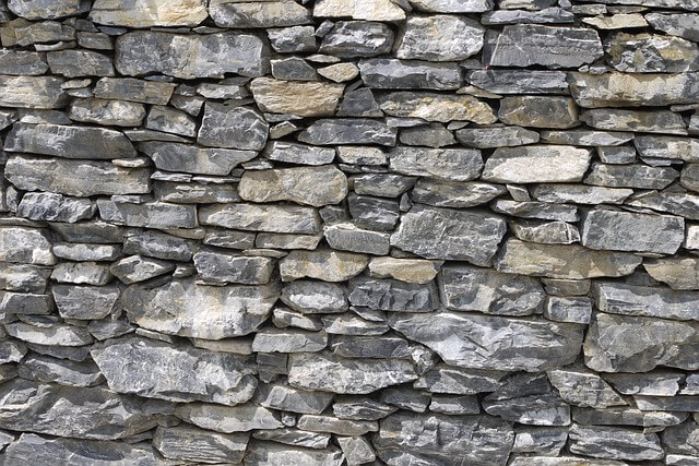 All About Landscaping Walls and Retaining Walls | Need For Build Inc