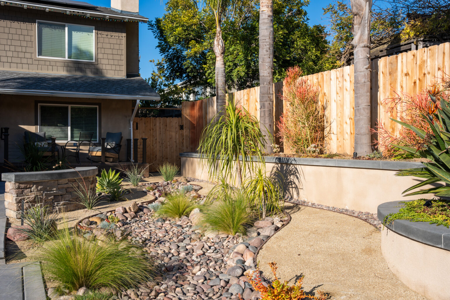 Retaining Walls: Comparing CMU and Keystone Options - Need For Build ...